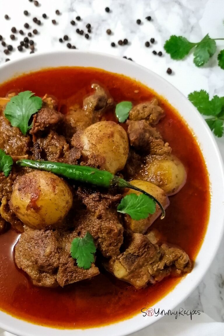 Aloo Gosht: Pakistani Style Meat and Potato Curry - So Yummy Recipes