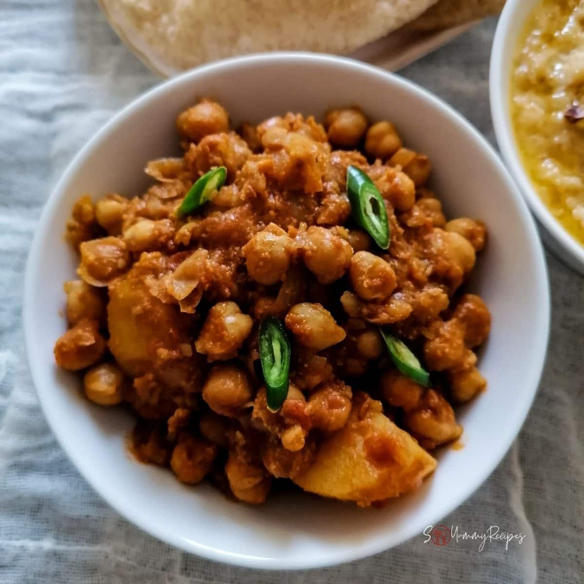 Chana Aloo: Chickpea and Potato Curry Recipe - So Yummy Recipes